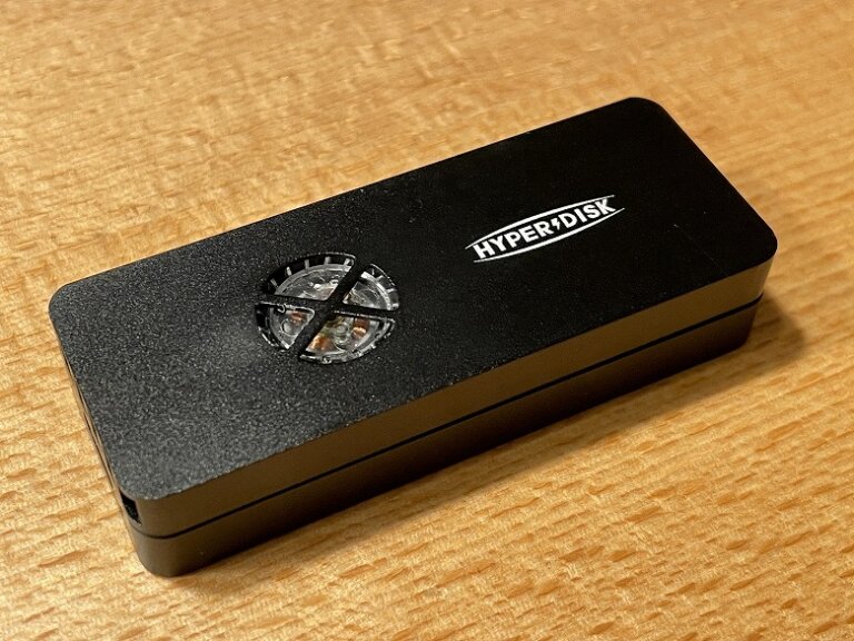 【HyperDisk X レビュー】まさに爆速！コンパクト＆超軽量で光る冷却ファンがクールなポータブルSSD | ガジェルバ