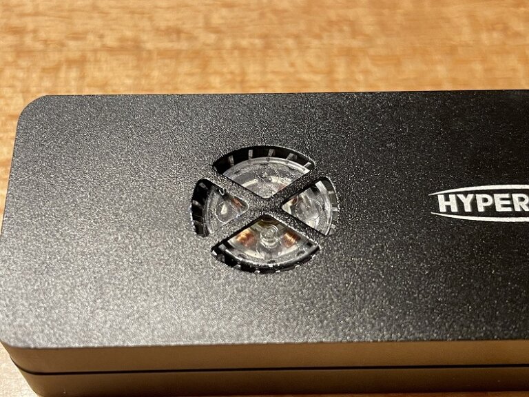 【HyperDisk X レビュー】まさに爆速！コンパクト＆超軽量で光る冷却ファンがクールなポータブルSSD | ガジェルバ