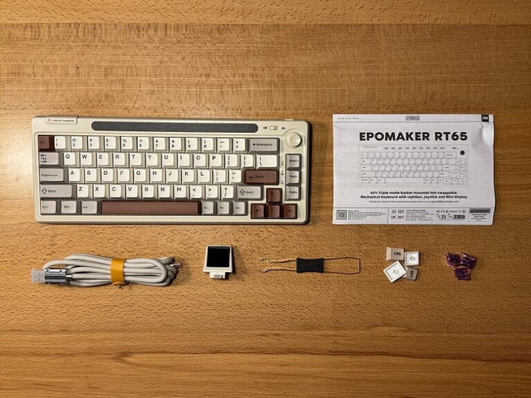 【Epomaker RT65 レビュー】ミニディスプレイにロマンが詰まる！優れた打鍵感と豊富なカスタマイズ性が特徴的なゲーミングメカニカルキーボード | ガジェルバ